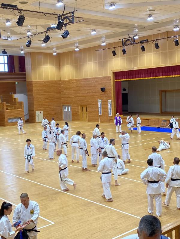 Okinawa, Japão – 2025 – meibukan gojyu-ryu karate-do Nascimento Dojo